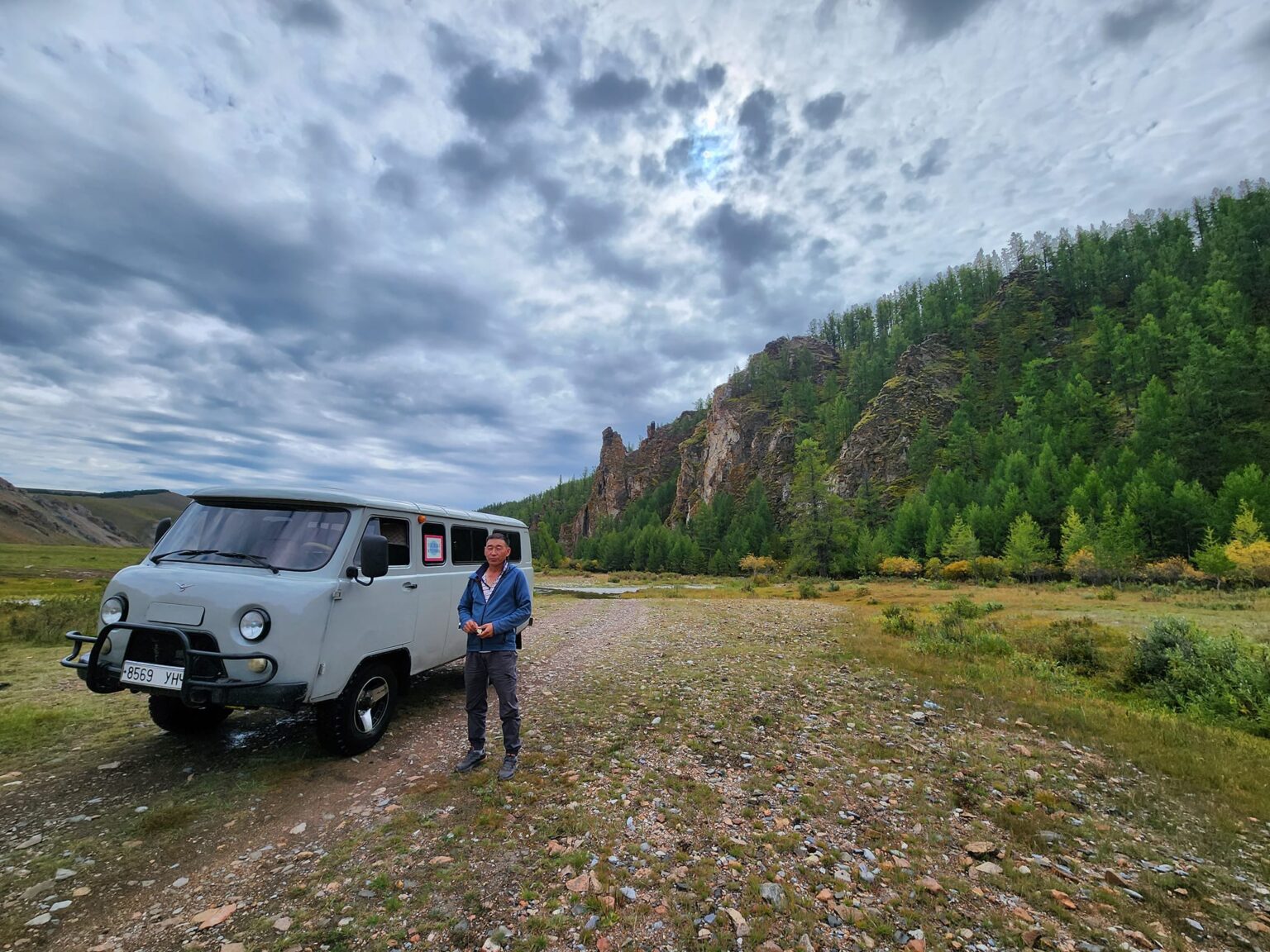 Our-driver-with-his-Russian-van-purgon - Travel Gobi Mongolia