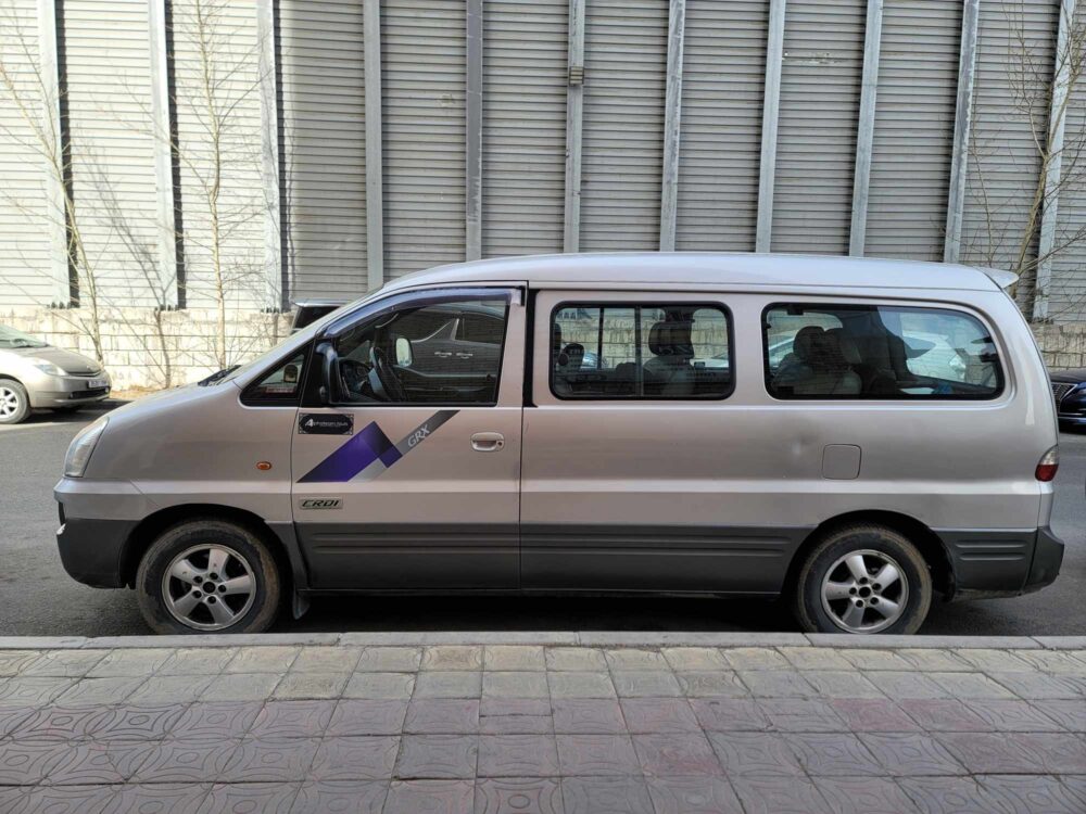 hyundai starex big van can carry 10pax - Travel Gobi Mongolia